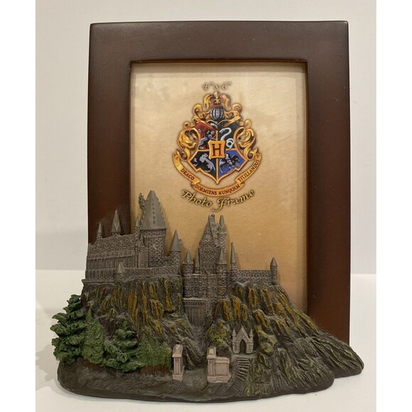 Warner Bros. | Accents | Universal Studios Harry Potter Hogwarts Castle ...